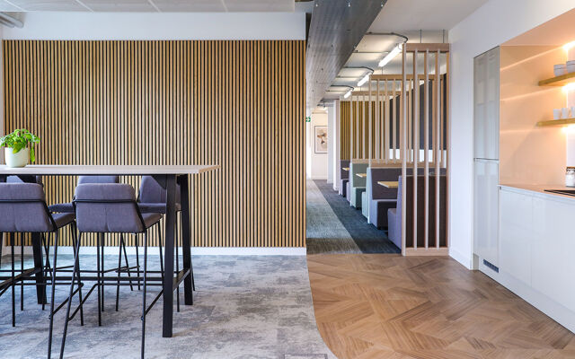 Apex Forbury Road, Reading - Office property in Reading - Vail Williams