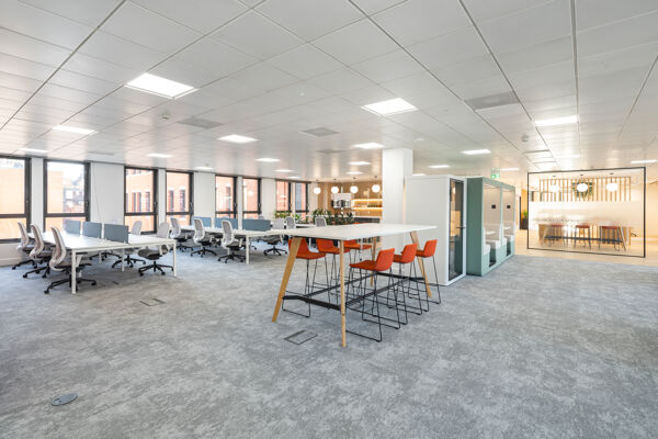 Apex Forbury Road, Reading - Office property in Reading - Vail Williams