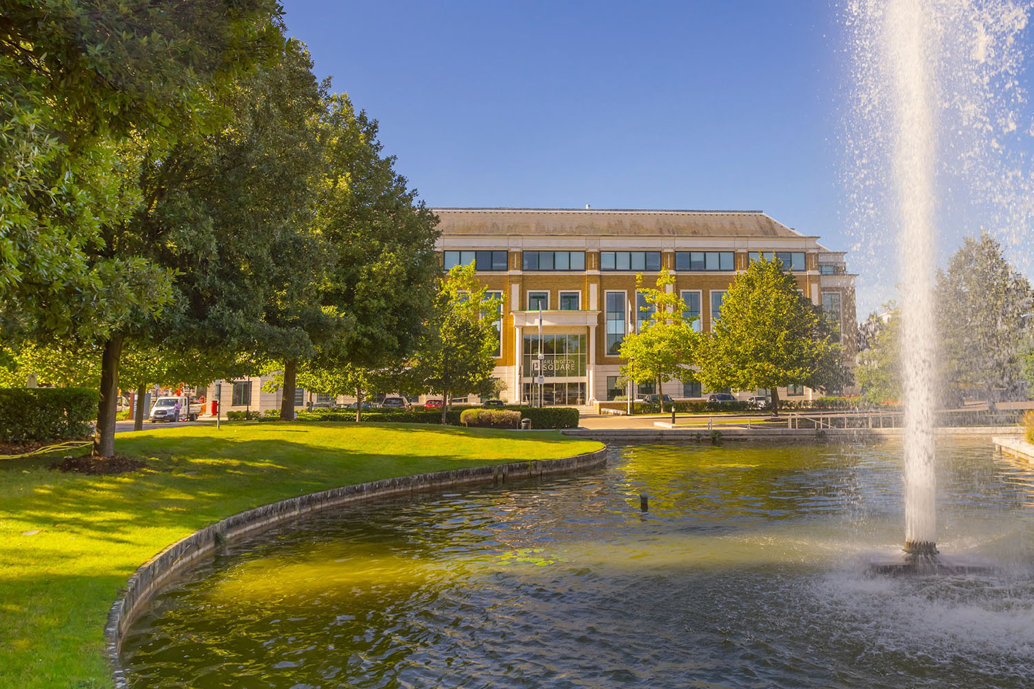 ONE Arlington Square, Bracknell - Office property in Bracknell - Vail ...