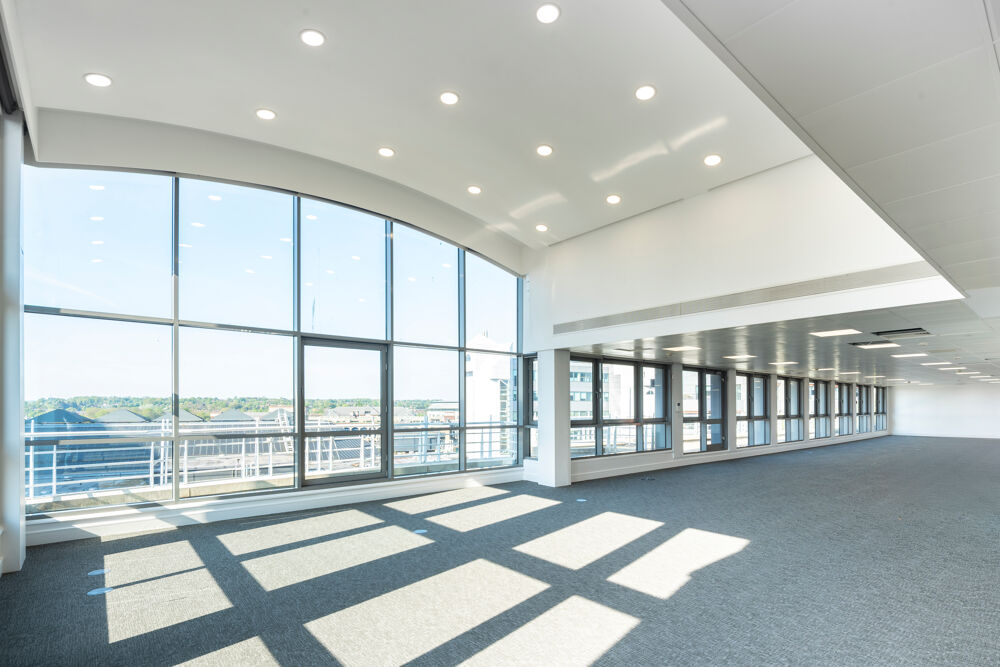 Commercial Property For Sale & To Let in Reading | Vail Williams
