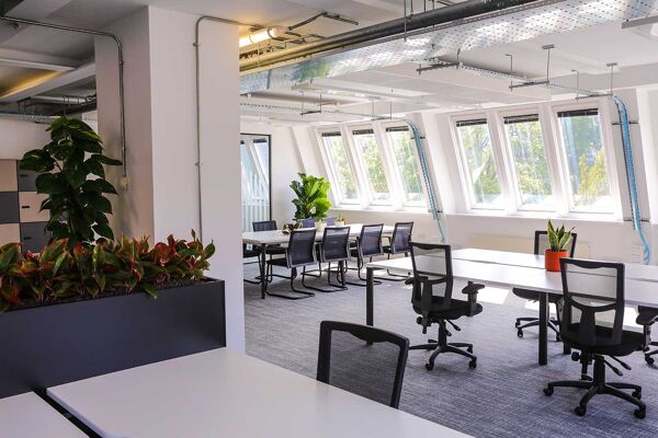 Apex Forbury Road, Reading - Office property in Reading - Vail Williams